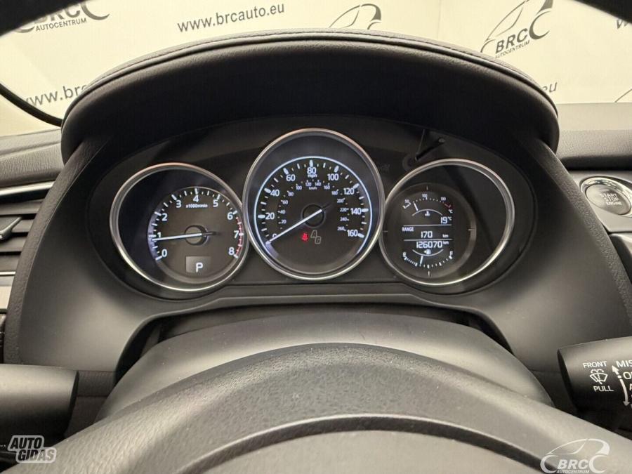 Balts Mazda 6 2017 Avižieniai, ar dzinēja tilpumu 2.50 L un nobraukumu 126 tūkst. km par 9900 €, foto 34 vietnē AUTOMOTO.COM.LV