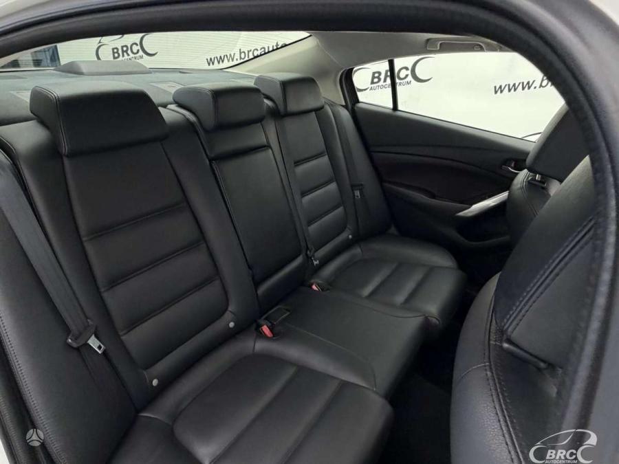 White Mazda 6 2017 in Vilnius, with an engine capacity of 2.49 L and mileage of 126 thousand km for 8900 €, photo 14 on AUTOMOTO.COM.LV