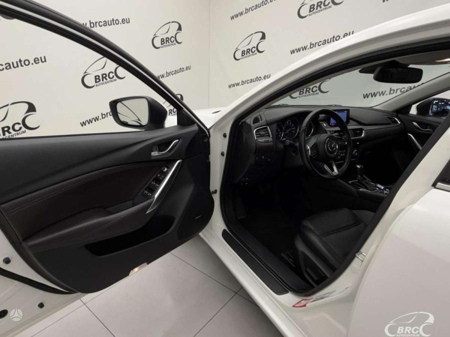 White Mazda 6 2017 in Vilnius, with an engine capacity of 2.49 L and mileage of 126 thousand km for 8900 €, photo 22 on AUTOMOTO.COM.LV