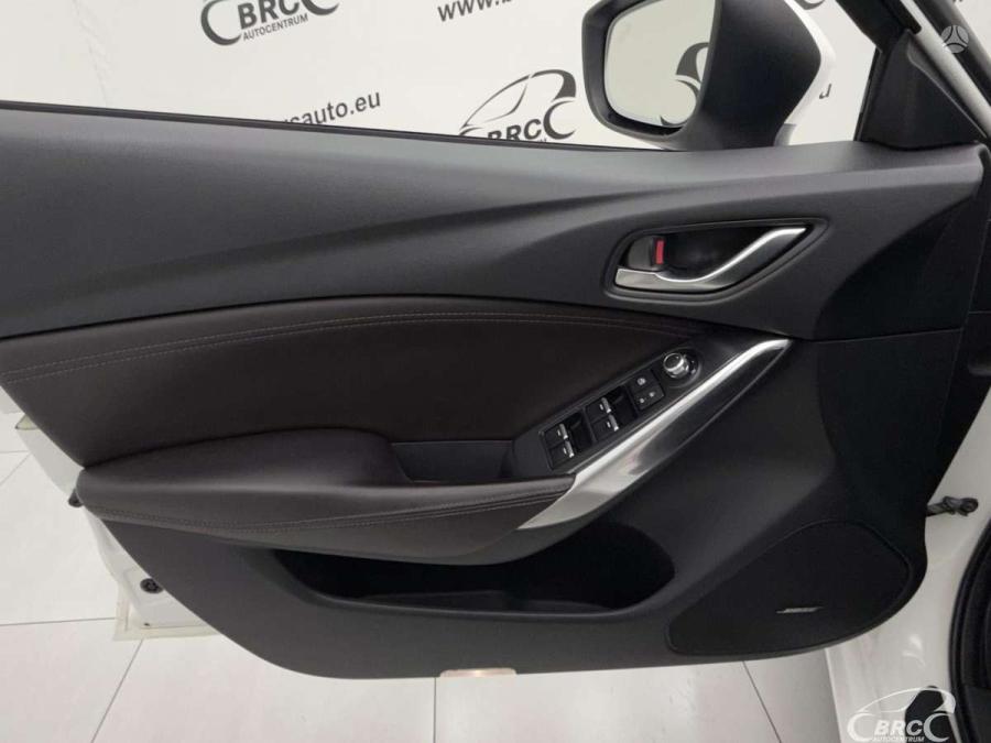 White Mazda 6 2017 in Vilnius, with an engine capacity of 2.49 L and mileage of 126 thousand km for 8900 €, photo 23 on AUTOMOTO.COM.LV