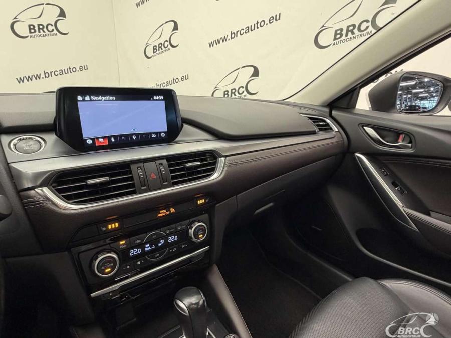 White Mazda 6 2017 in Vilnius, with an engine capacity of 2.49 L and mileage of 126 thousand km for 8900 €, photo 31 on AUTOMOTO.COM.LV