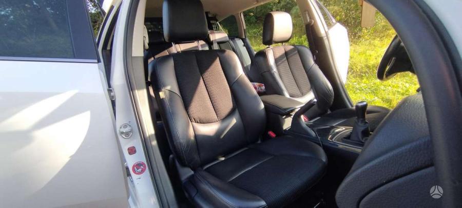 White Mazda 6 2008 in Vilnius, with an engine capacity of 2.00 L and mileage of 260 thousand km for 3850 €, photo 28 on AUTOMOTO.COM.LV