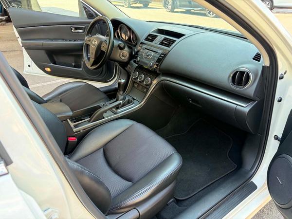 Balts Mazda 6 2011 Tallina, ar dzinēja tilpumu 2.00 L un nobraukumu 255 tūkst. km par 3500 €, foto 7 vietnē AUTOMOTO.COM.LV