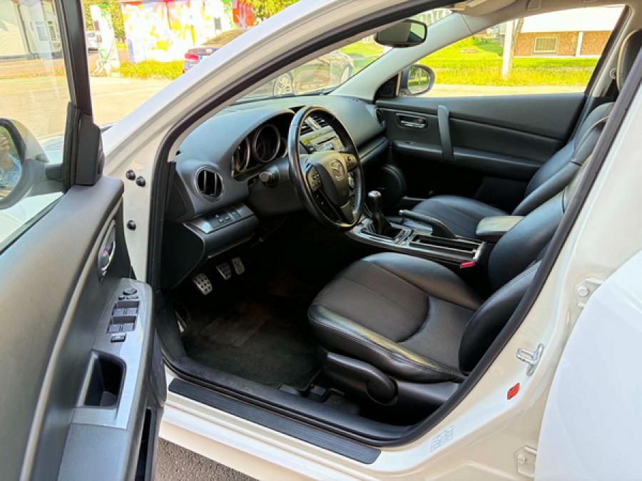 Balts Mazda 6 2011 Tallina, ar dzinēja tilpumu 2.00 L un nobraukumu 255 tūkst. km par 3500 €, foto 9 vietnē AUTOMOTO.COM.LV