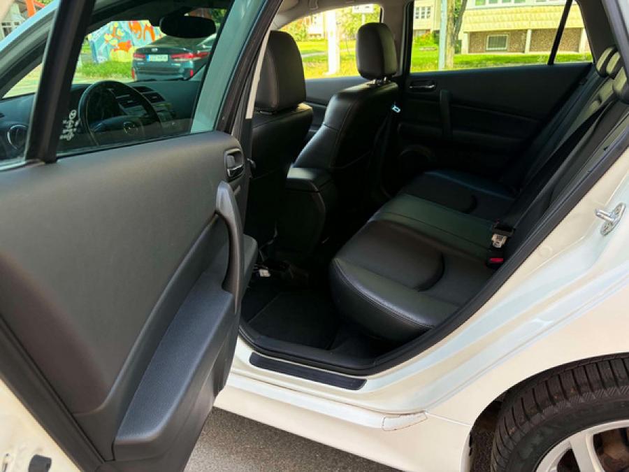 Balts Mazda 6 2011 Tallina, ar dzinēja tilpumu 2.00 L un nobraukumu 255 tūkst. km par 3500 €, foto 10 vietnē AUTOMOTO.COM.LV