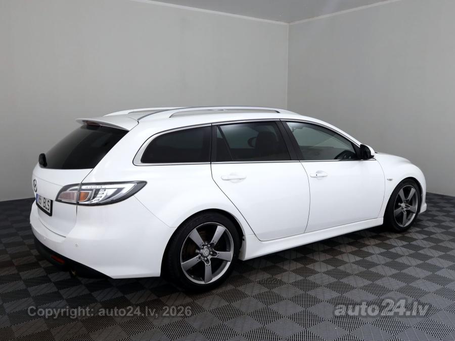 White Mazda 6 2011 in Tallinn, with an engine capacity of 2.20 L and mileage of 269 thousand km for 1999 €, photo 4 on AUTOMOTO.COM.LV
