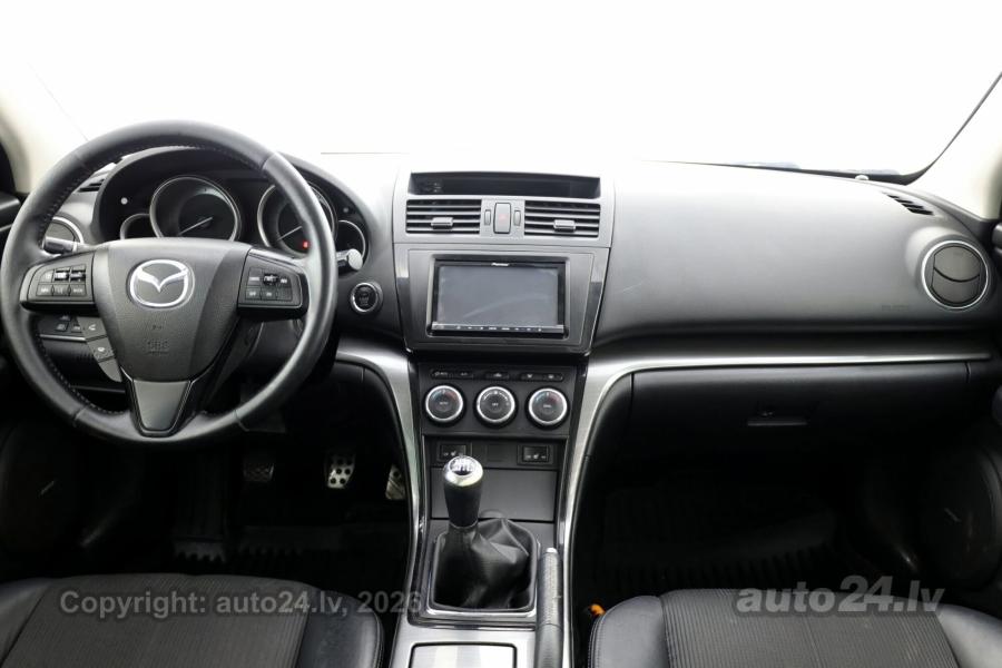 White Mazda 6 2011 in Tallinn, with an engine capacity of 2.20 L and mileage of 269 thousand km for 1999 €, photo 6 on AUTOMOTO.COM.LV