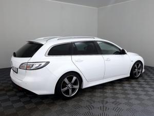 White Mazda 6 2011 in Tallinn, with an engine capacity of 2.20 L and mileage of 269 thousand km for 1999 €, photo 4 on AUTOMOTO.COM.LV