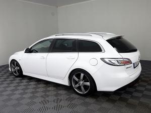 White Mazda 6 2011 in Tallinn, with an engine capacity of 2.20 L and mileage of 269 thousand km for 1999 €, photo 5 on AUTOMOTO.COM.LV