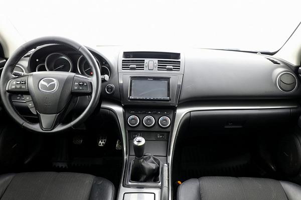 Balts Mazda 6 2011 Tallina, ar dzinēja tilpumu 2.20 L un nobraukumu 269 tūkst. km par 1999 €, foto 5 vietnē AUTOMOTO.COM.LV