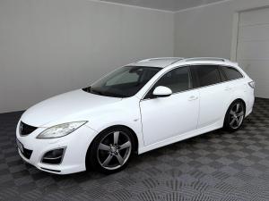 White Mazda 6 2011 in Tallinn, with an engine capacity of 2.20 L and mileage of 269 thousand km for 1999 €, photo 10 on AUTOMOTO.COM.LV