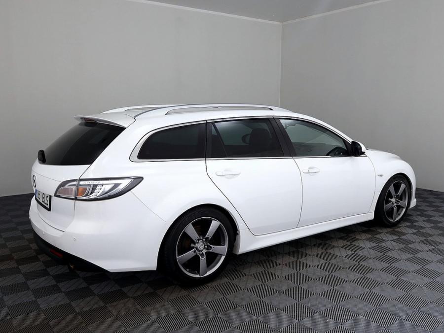 White Mazda 6 2011 in Tallinn, with an engine capacity of 2.20 L and mileage of 269 thousand km for 1999 €, photo 11 on AUTOMOTO.COM.LV
