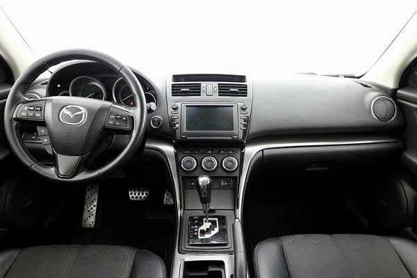 White Mazda 6 2011 in Tallinn, with an engine capacity of 2.00 L and mileage of 343 thousand km for 1899 €, photo 5 on AUTOMOTO.COM.LV