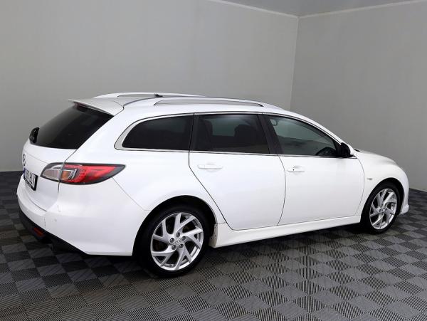 White Mazda 6 2011 in Tallinn, with an engine capacity of 2.00 L and mileage of 343 thousand km for 1899 €, photo 10 on AUTOMOTO.COM.LV