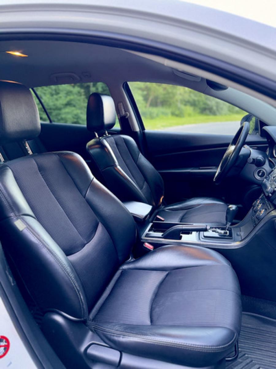 Balts Mazda 6 2012 Tallina, ar dzinēja tilpumu 2.00 L un nobraukumu 309 tūkst. km par 2499 €, foto 11 vietnē AUTOMOTO.COM.LV