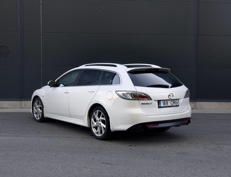 Balts Mazda 6 2012 Tallina, ar dzinēja tilpumu 2.00 L un nobraukumu 309 tūkst. km par 2499 €, foto 14 vietnē AUTOMOTO.COM.LV