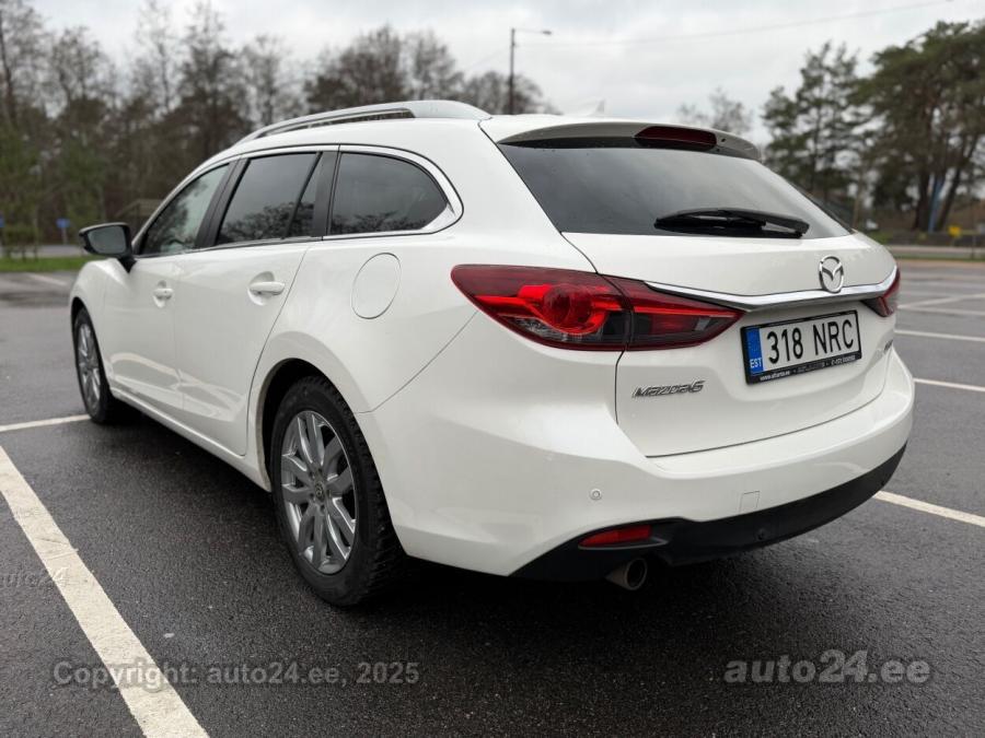 White Mazda 6 2013 in Paldiski, with an engine capacity of 2.20 L and mileage of 199 thousand km for 8700 €, photo 4 on AUTOMOTO.COM.LV