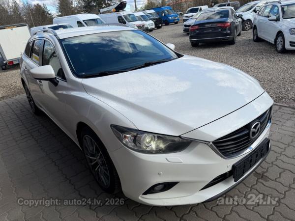 White Mazda 6 2013 in Voru, with an engine capacity of 2.20 L and mileage of 261 thousand km for 6390 €, photo 3 on AUTOMOTO.COM.LV