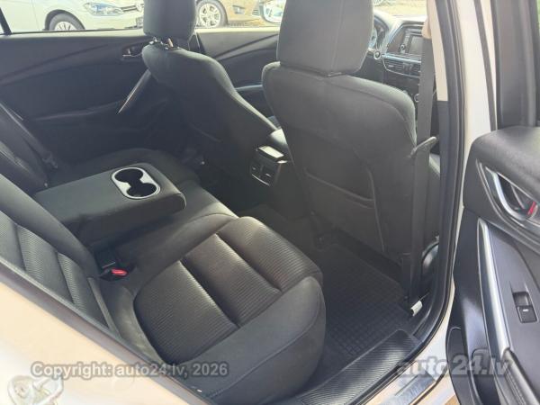 Balts Mazda 6 2013 Veru, ar dzinēja tilpumu 2.20 L un nobraukumu 261 tūkst. km par 6390 €, foto 11 vietnē AUTOMOTO.COM.LV