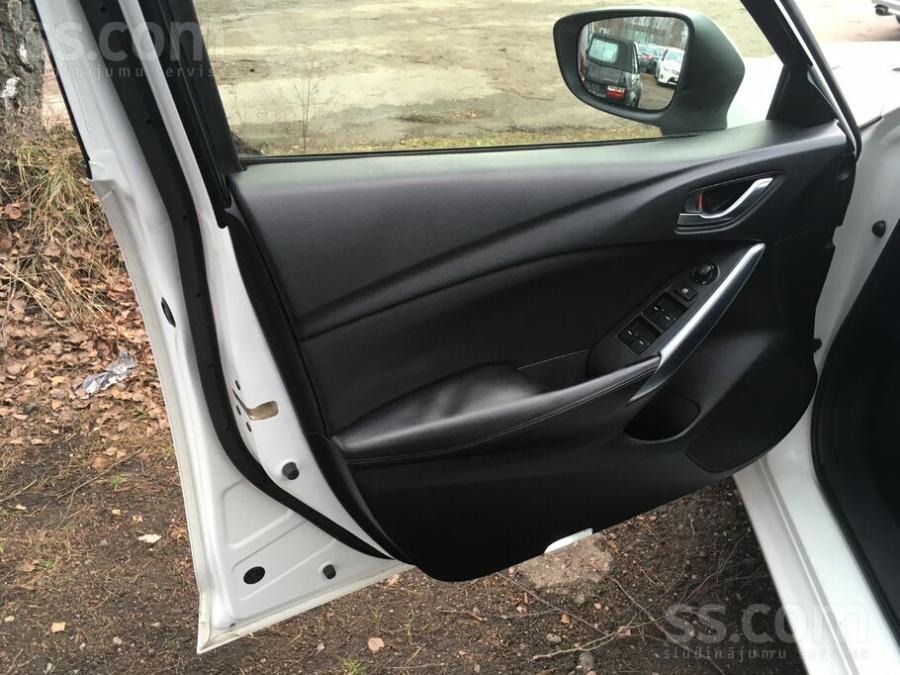 White Mazda 6 2013 in Riga, with an engine capacity of 2.20 L and mileage of 0 thousand km for 6700 €, photo 12 on AUTOMOTO.COM.LV