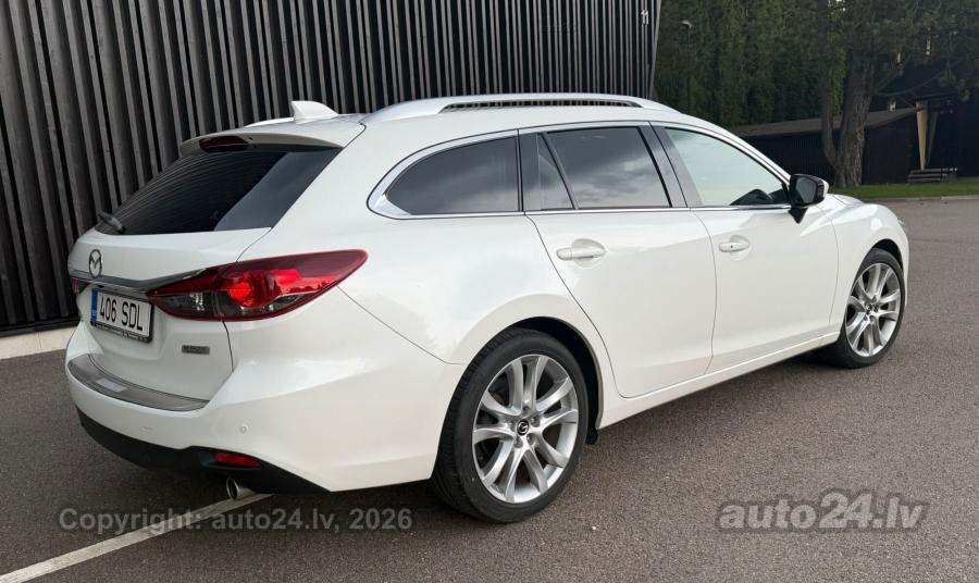 White Mazda 6 2013 in Tartu, with an engine capacity of 2.20 L and mileage of 205 thousand km for 6900 €, photo 3 on AUTOMOTO.COM.LV