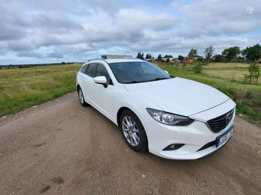 White Mazda 6 2013 in Klaipeda, with an engine capacity of 2.19 L and mileage of 288 thousand km for 4200 €, photo 3 on AUTOMOTO.COM.LV