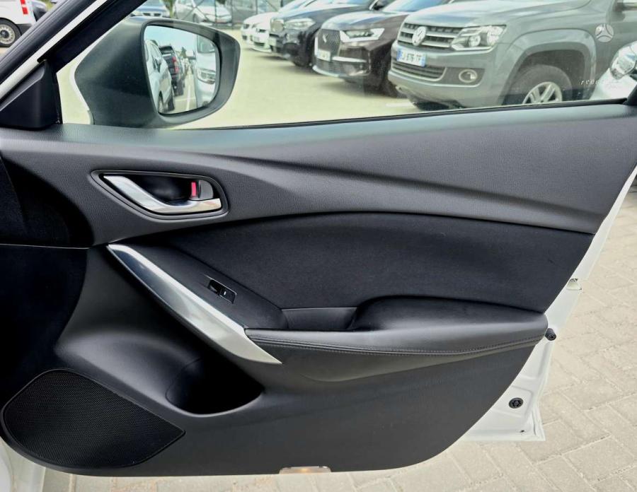 Balts Mazda 6 2013 Tauragė, ar dzinēja tilpumu 2.18 L un nobraukumu 255 tūkst. km par 5100 €, foto 29 vietnē AUTOMOTO.COM.LV