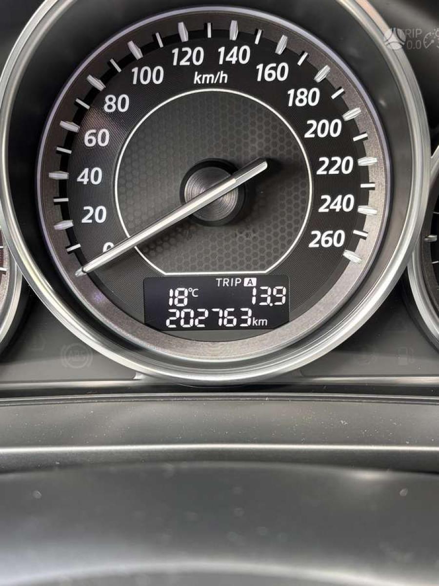 Balts Mazda 6 2013 Šauļi, ar dzinēja tilpumu 2.20 L un nobraukumu 203 tūkst. km par 5200 €, foto 17 vietnē AUTOMOTO.COM.LV