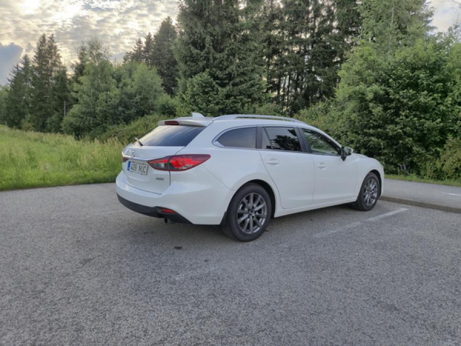 White Mazda 6 2013 in Keila, with an engine capacity of 2.00 L and mileage of 282 thousand km for 6900 €, photo 6 on AUTOMOTO.COM.LV