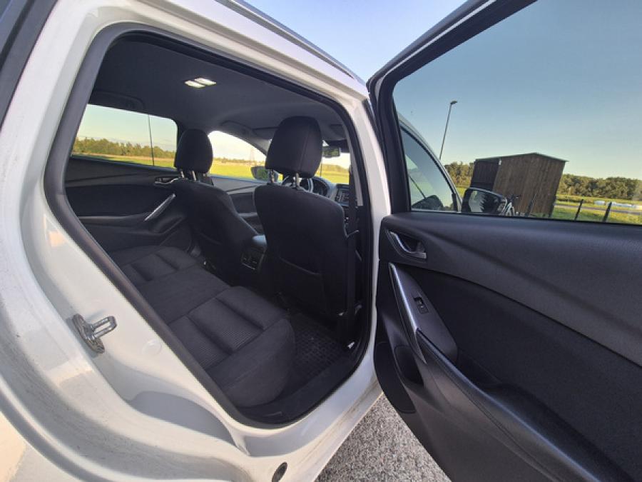 White Mazda 6 2013 in Keila, with an engine capacity of 2.00 L and mileage of 282 thousand km for 6900 €, photo 11 on AUTOMOTO.COM.LV