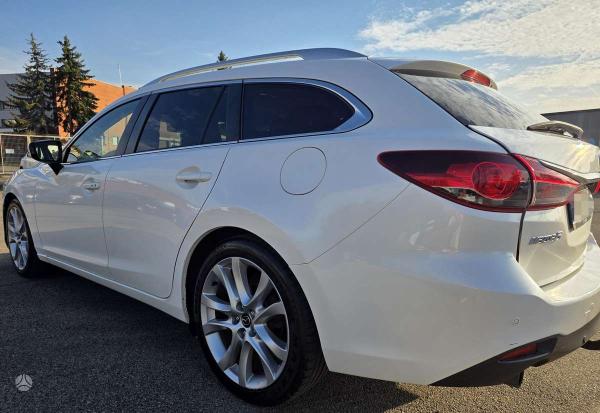 White Mazda 6 2013 in Marijampole, with an engine capacity of 2.18 L and mileage of 283 thousand km for 5200 €, photo 9 on AUTOMOTO.COM.LV