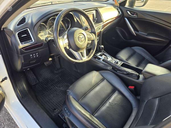White Mazda 6 2013 in Marijampole, with an engine capacity of 2.18 L and mileage of 283 thousand km for 5200 €, photo 10 on AUTOMOTO.COM.LV