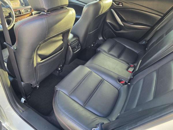 White Mazda 6 2013 in Marijampole, with an engine capacity of 2.18 L and mileage of 283 thousand km for 5200 €, photo 11 on AUTOMOTO.COM.LV