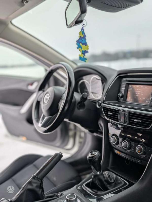 Balts Mazda 6 2014 Šauļi, ar dzinēja tilpumu 2.18 L un nobraukumu 202 tūkst. km par 5500 €, foto 8 vietnē AUTOMOTO.COM.LV