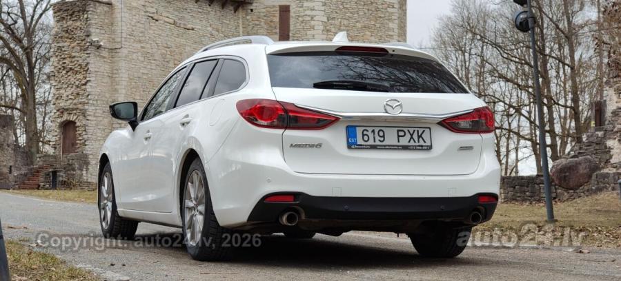 White Mazda 6 2014 in Tallinn, with an engine capacity of 2.20 L and mileage of 185 thousand km for 6499 €, photo 6 on AUTOMOTO.COM.LV
