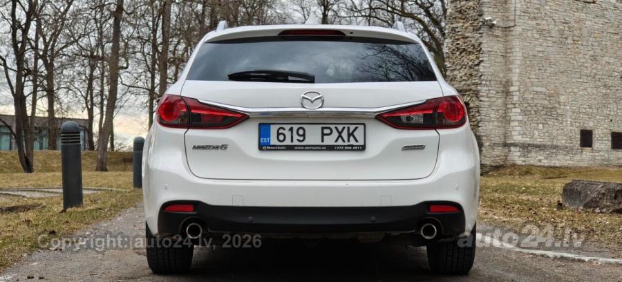 White Mazda 6 2014 in Tallinn, with an engine capacity of 2.20 L and mileage of 185 thousand km for 6499 €, photo 7 on AUTOMOTO.COM.LV