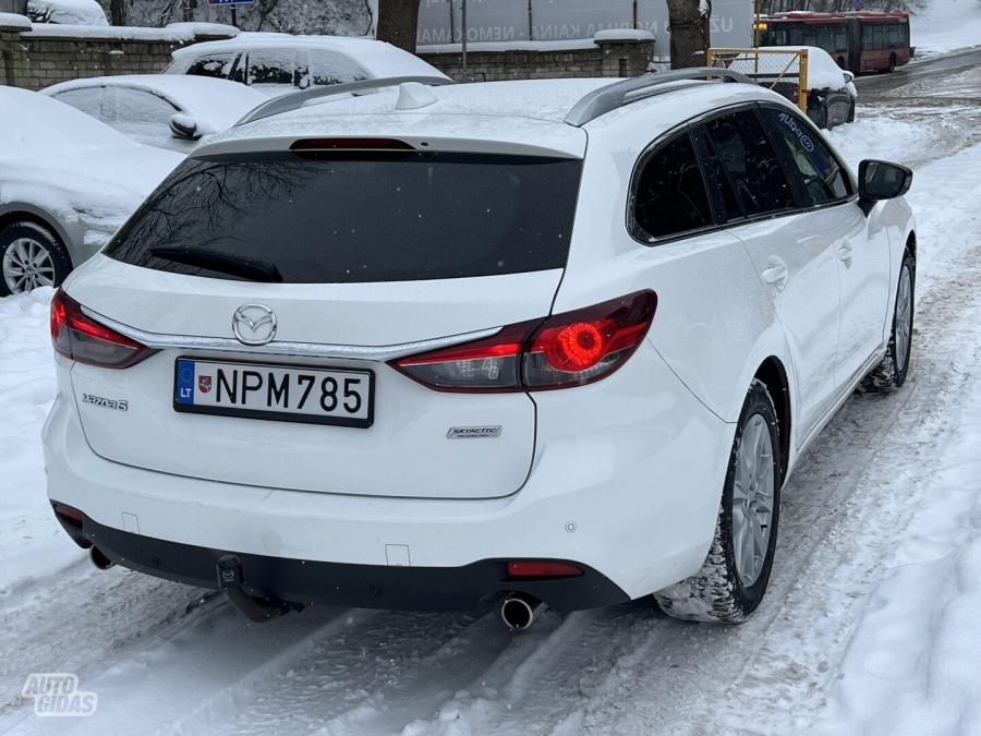 White Mazda 6 2015 in Vilnius, with an engine capacity of 2.20 L and mileage of 267 thousand km for 7000 €, photo 4 on AUTOMOTO.COM.LV