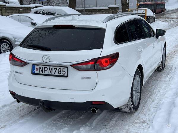 White Mazda 6 2015 in Vilnius, with an engine capacity of 2.18 L and mileage of 267 thousand km for 7000 €, photo 4 on AUTOMOTO.COM.LV