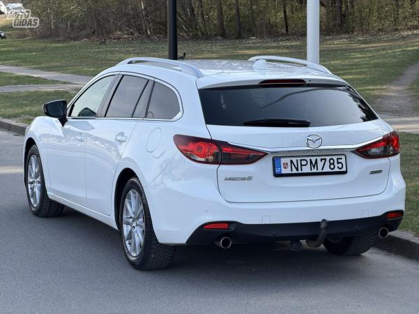 White Mazda 6 2015 in Vilnius, with an engine capacity of 2.20 L and mileage of 267 thousand km for 5900 €, photo 3 on AUTOMOTO.COM.LV