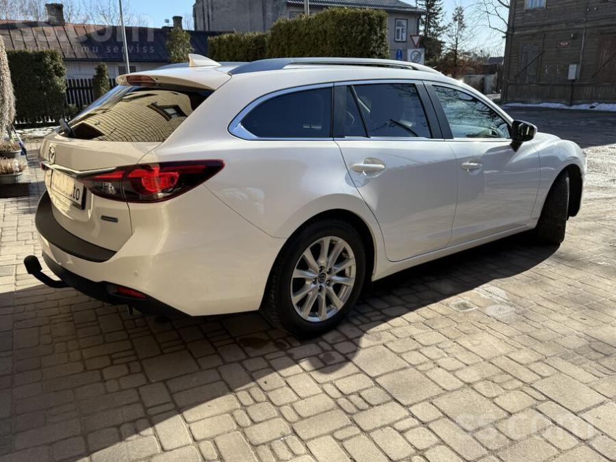 White Mazda 6 2015 in Jelgava, with an engine capacity of 2.20 L and mileage of 199 thousand km for 7150 €, photo 5 on AUTOMOTO.COM.LV