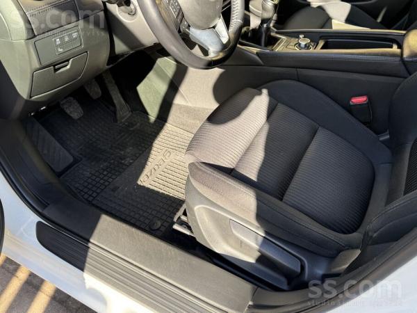 White Mazda 6 2015 in Jelgava, with an engine capacity of 2.20 L and mileage of 199 thousand km for 7150 €, photo 7 on AUTOMOTO.COM.LV