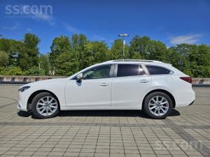 White Mazda 6 2016 in Riga, with an engine capacity of 2.00 L and mileage of 153 thousand km for 14300 €, photo 3 on AUTOMOTO.COM.LV