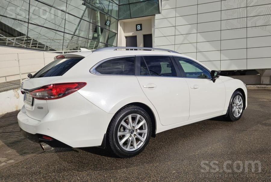 White Mazda 6 2017 in Ogre, with an engine capacity of 2.20 L and mileage of 232 thousand km for 8800 €, photo 3 on AUTOMOTO.COM.LV