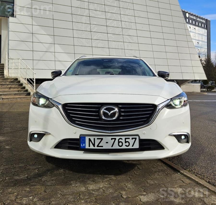 White Mazda 6 2017 in Ogre, with an engine capacity of 2.20 L and mileage of 232 thousand km for 8800 €, photo 4 on AUTOMOTO.COM.LV