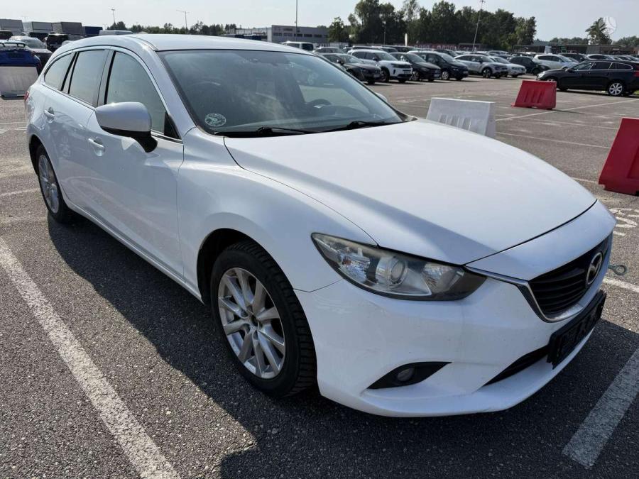 White Mazda 6 2017 in Vilnius, with an engine capacity of 2.19 L and mileage of 305 thousand km for 2150 €, photo 1 on AUTOMOTO.COM.LV