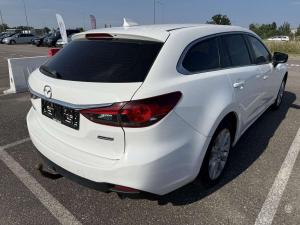 White Mazda 6 2017 in Vilnius, with an engine capacity of 2.19 L and mileage of 305 thousand km for 2150 €, photo 4 on AUTOMOTO.COM.LV