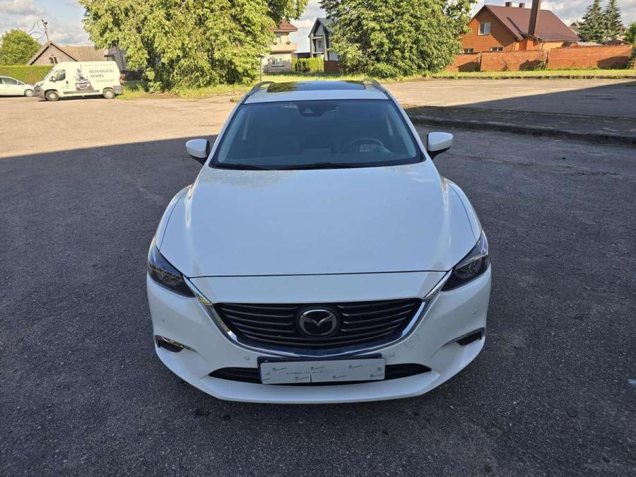 White Mazda 6 2018 in Taurage, with an engine capacity of 2.20 L and mileage of 186 thousand km for 7800 €, photo 6 on AUTOMOTO.COM.LV