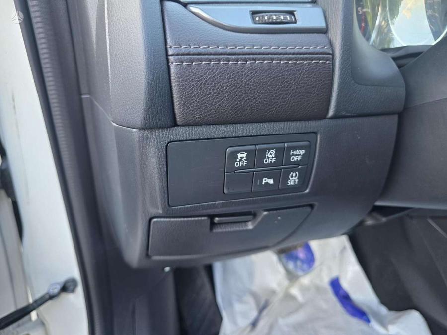 White Mazda 6 2018 in Taurage, with an engine capacity of 2.20 L and mileage of 186 thousand km for 7800 €, photo 22 on AUTOMOTO.COM.LV