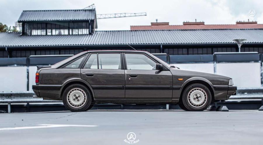Melns Mazda 626 1986 Viļņa, ar dzinēja tilpumu 1.98 L un nobraukumu 221 tūkst. km par 2100 €, foto 4 vietnē AUTOMOTO.COM.LV