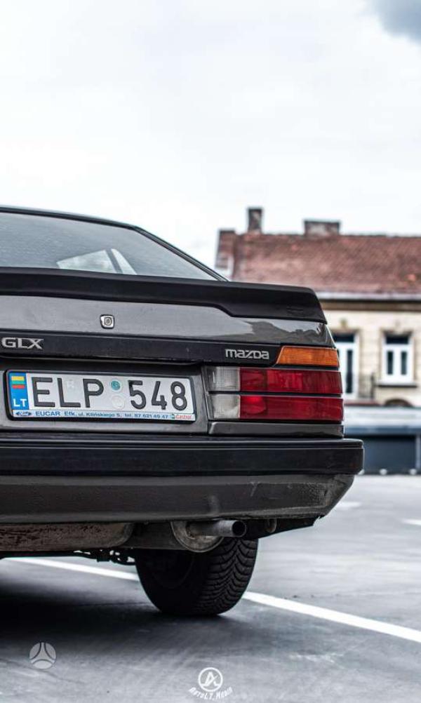 Melns Mazda 626 1986 Viļņa, ar dzinēja tilpumu 1.98 L un nobraukumu 221 tūkst. km par 2100 €, foto 6 vietnē AUTOMOTO.COM.LV